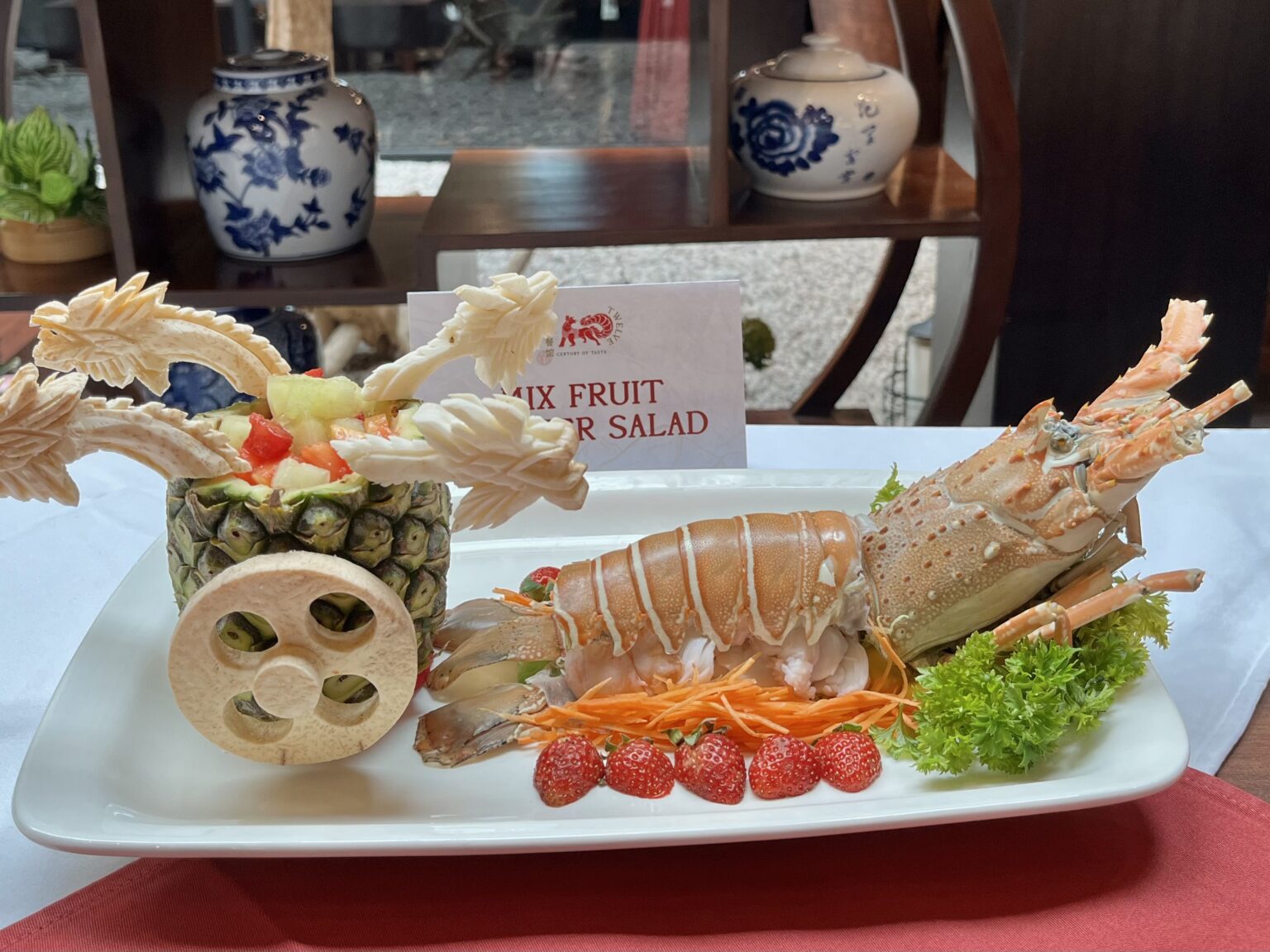 豪華絢爛。味も雰囲気も一級品。 十二支が護る、高級中華レストラン。| Twelve Chinese Dining - Lifenesia